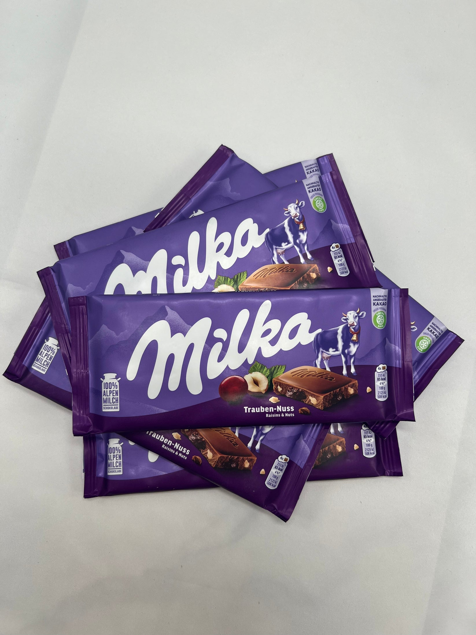 Milka Trauben-Nuss (Raisins & Nuts) – EUROPEAN FOOD CLUB.